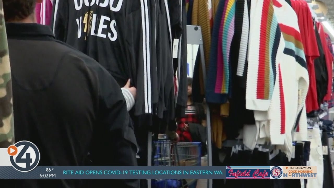 Walmart to require face masks - YouTube