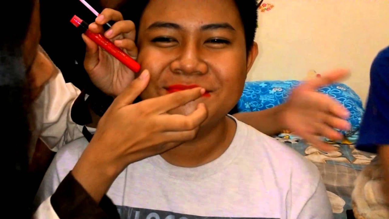 How To Make Up Your Friend - YouTube