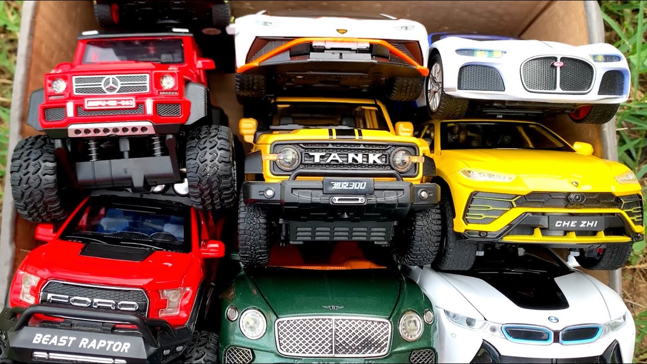 Box Full of Cars/ Bugatti Car, BMW i8, Lamborghini URUS, Bently Car ...