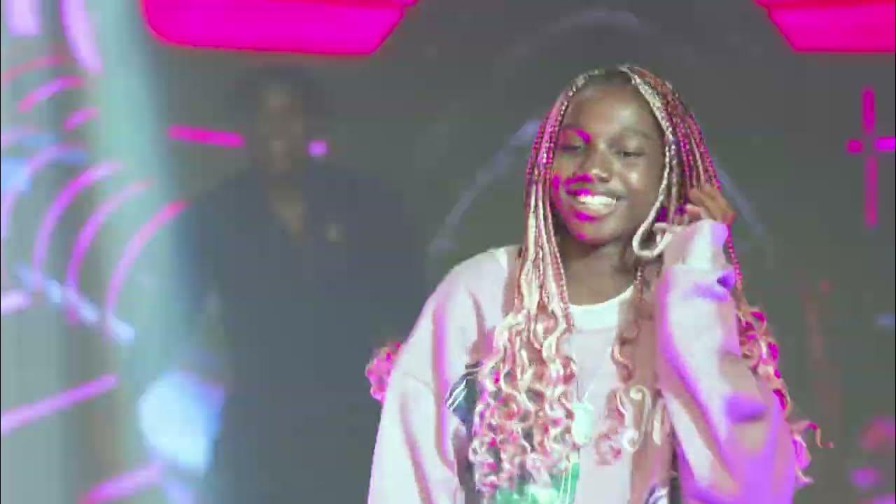 Live Performance - Makayla Malaka - YouTube