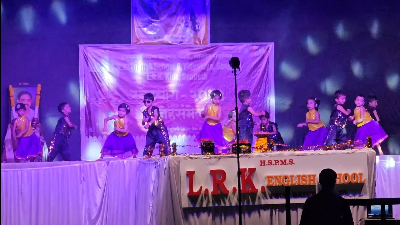 LRK English School Sonpeth Atharv Dance Performance Song - Apna Har Din ...