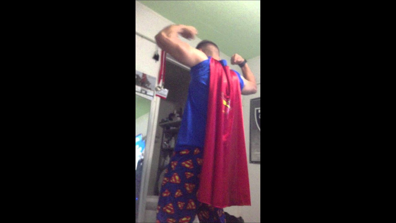 superboy loves his muscles - YouTube