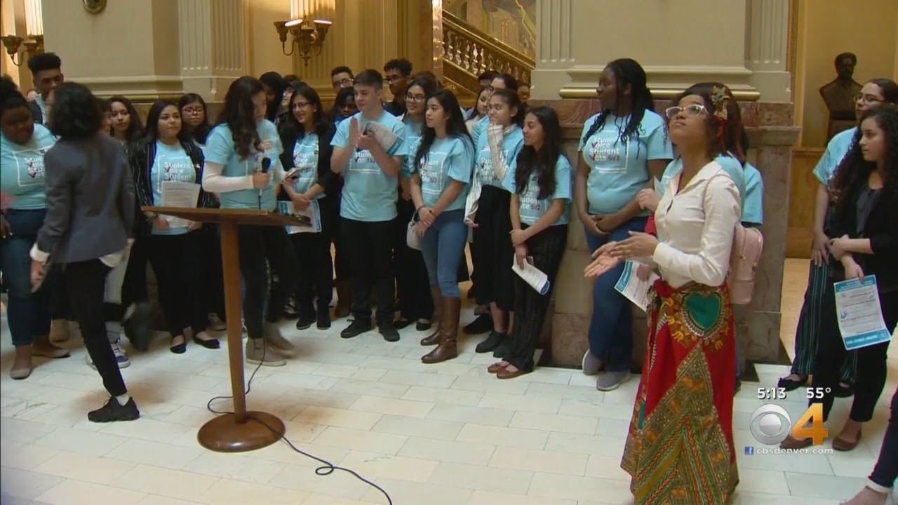 High School Students Campaign At State Capitol For Right To Vote - YouTube