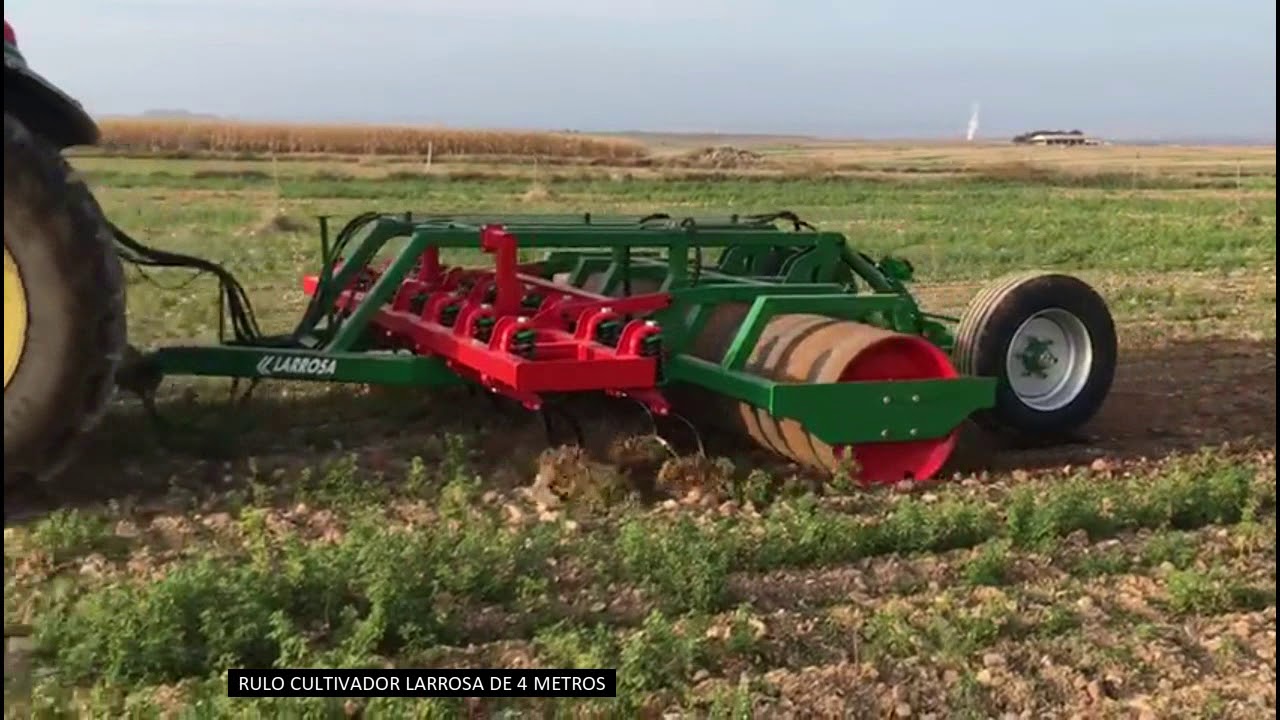 Rulo cultivador Larrosa de 4 metros - YouTube