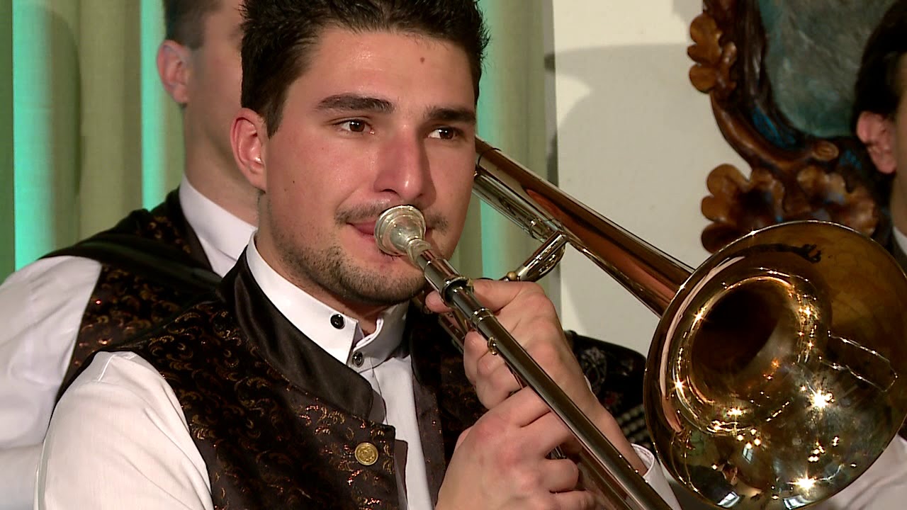 JIŽANI - Maria, má dobrá matko - YouTube