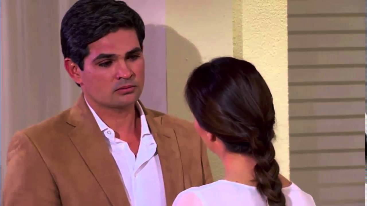 Simplemente María - Cristobal es rechazado por María - YouTube