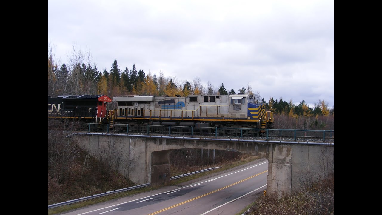 CN 305 at Berry Mills, NB November 11 2023 - YouTube