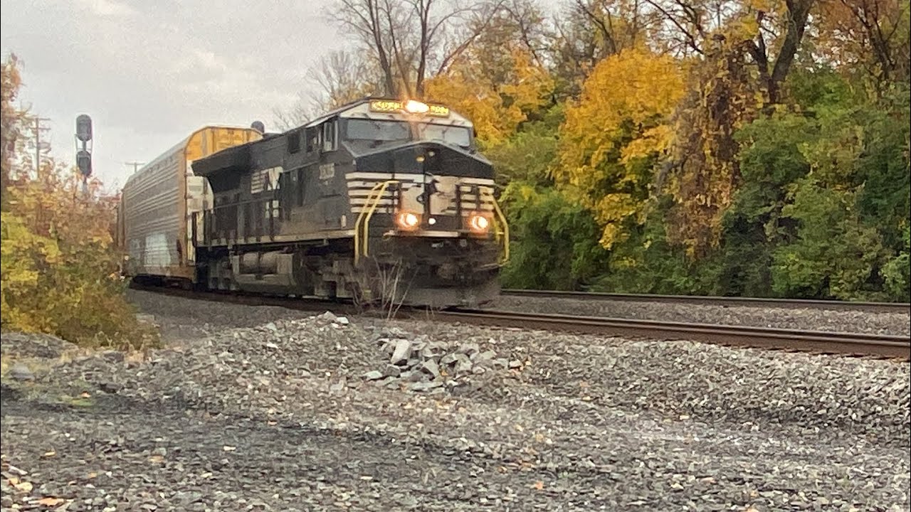 Long NS Autorack - YouTube