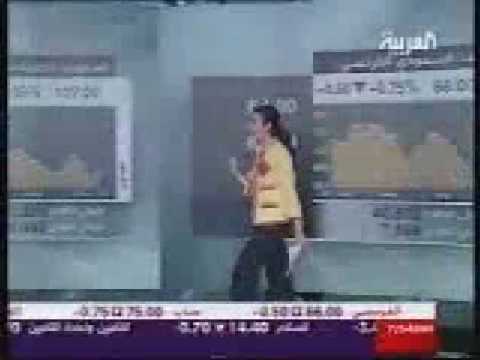 news reporter falls live! FUNNY! - YouTube