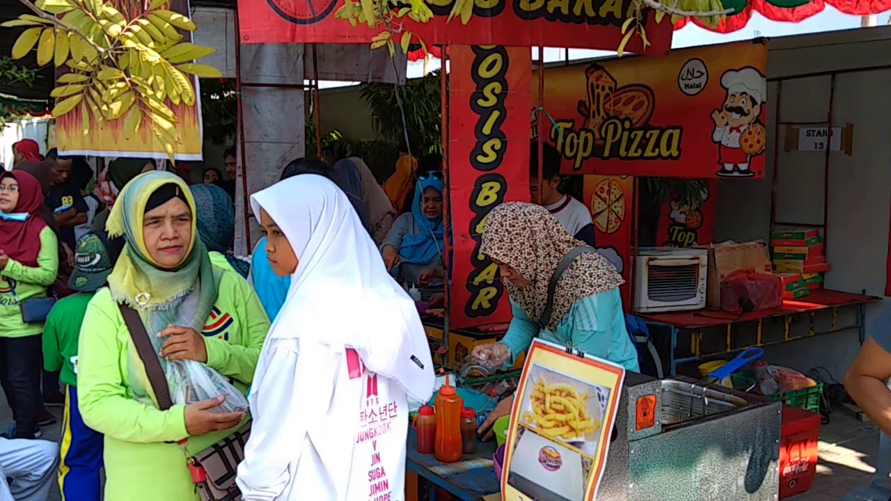 stan bazar dies natalis ke 36 SMA Dr Soetomo Surabaya - YouTube