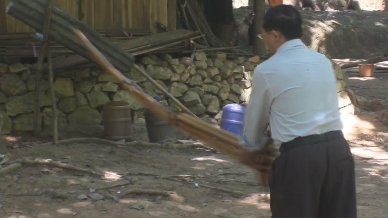 txiaj tub hawj zaj qeej ntsuag niam ntsuag txiv - YouTube