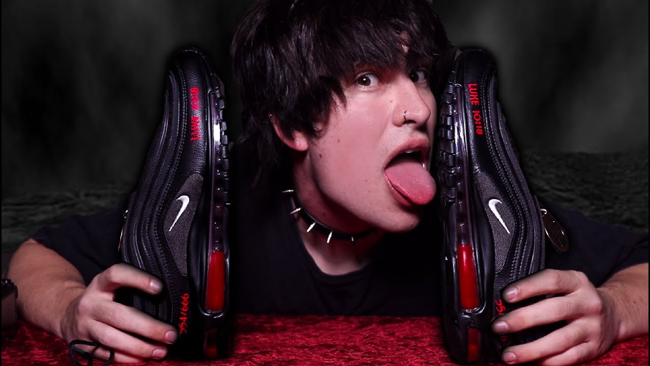 Unboxing Lil Nas X Nike "Satan shoes" - YouTube