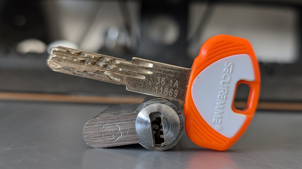 Securemme K64 EVO picked and gutted - YouTube