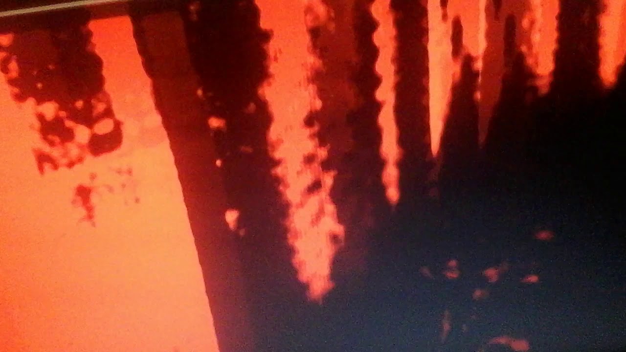 RED WORLD VERY SCARY! (I quit at the end!) - YouTube