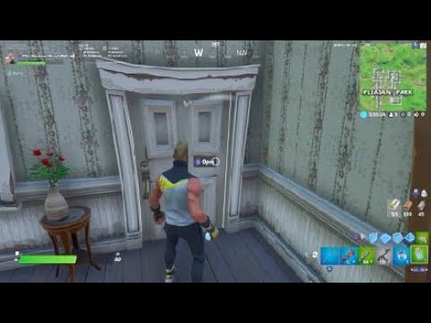 Sleep over (Fortnite roleplay) - YouTube