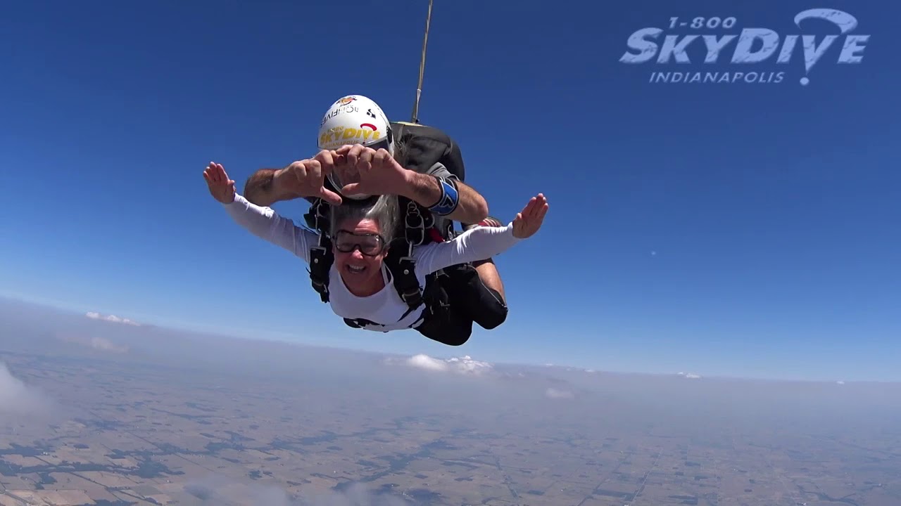 Lisa Beale's Tandem skydive! - YouTube