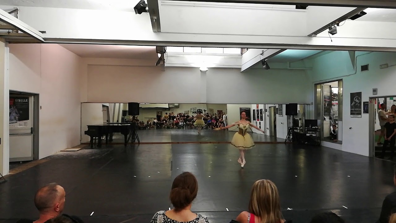 Tarantella balanchine female variation Martina Rudari - YouTube
