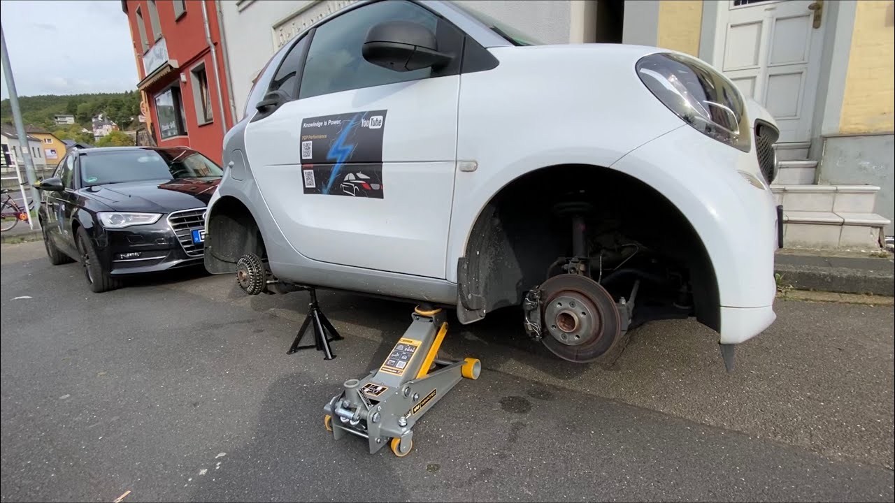 How to paint the brake caliper and disc brake on your Smart ForTwo DIY ...