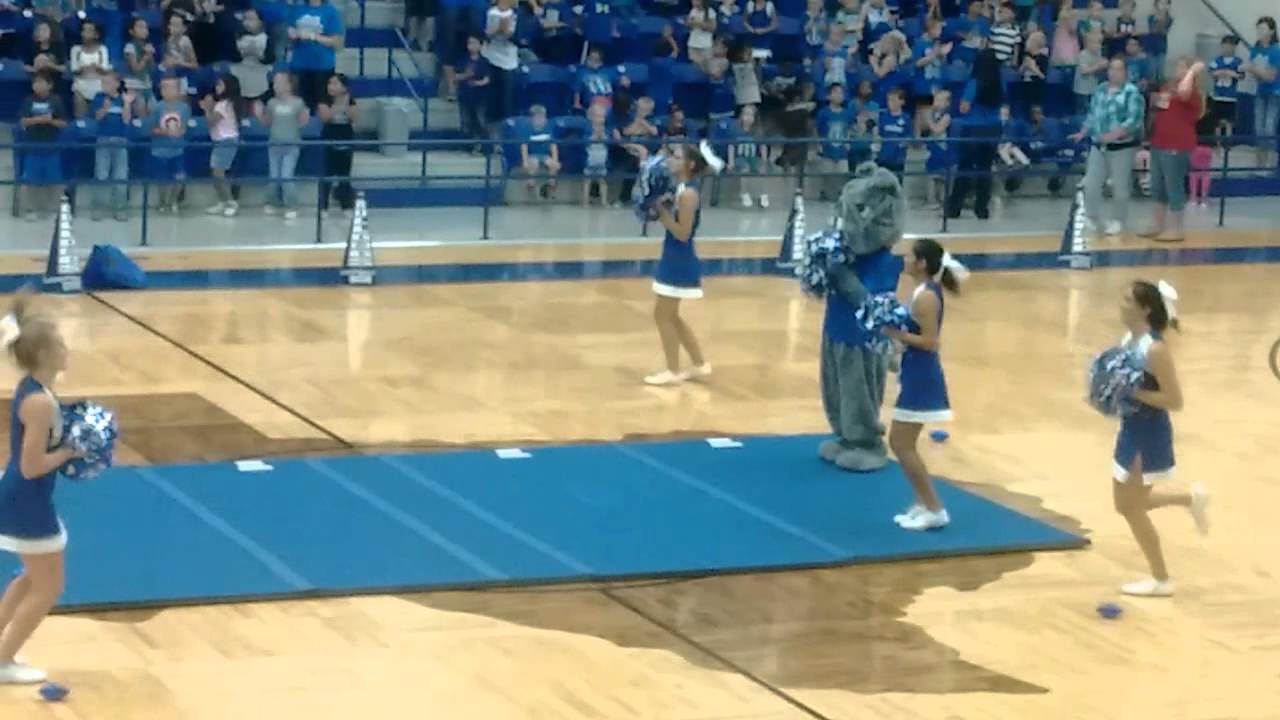 The Stamford bulldogs pep rally - YouTube