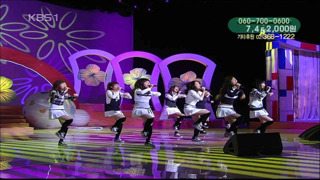 071020 SNSD - 다시만난세계 love request live - YouTube