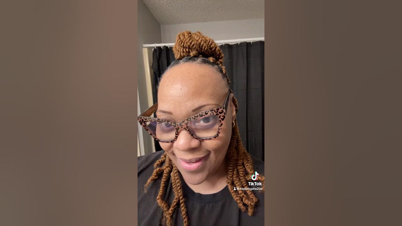 Social media keeps me bz - YouTube