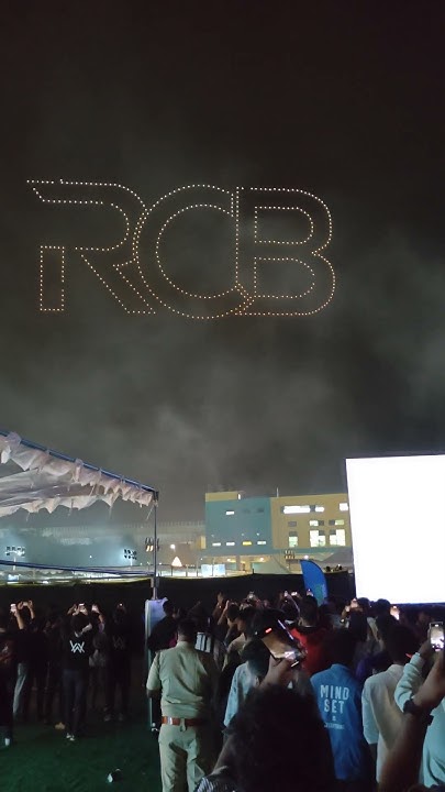 The RCB fever #india #bangalore #walkersjoin #concert - YouTube