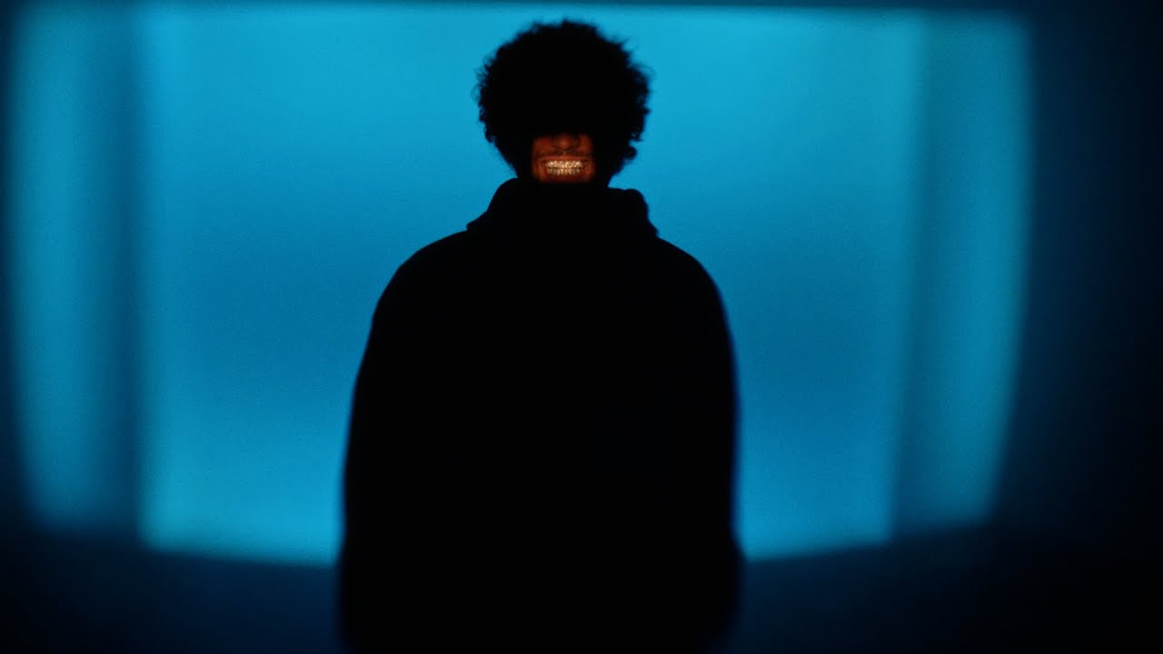 ODETARI & CADE CLAIR - LOOK DON'T TOUCH [Official Music Video] - YouTube