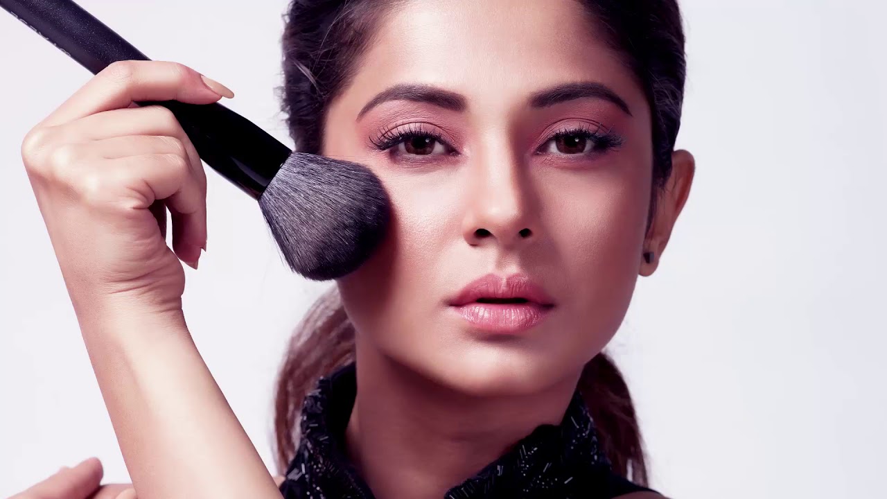 First Look of Jennifer Winget with Paese Cosmetics India! - YouTube