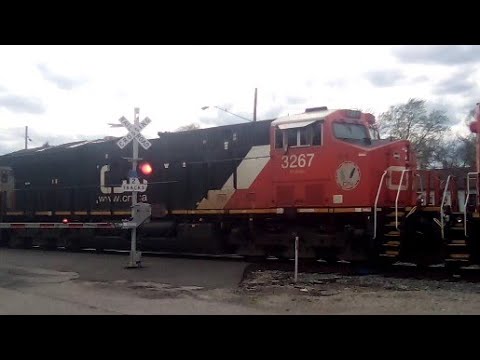 (CN 3935 CN 3267 And GTW 5828) Marinette Wisconsin 5/15/22 - YouTube