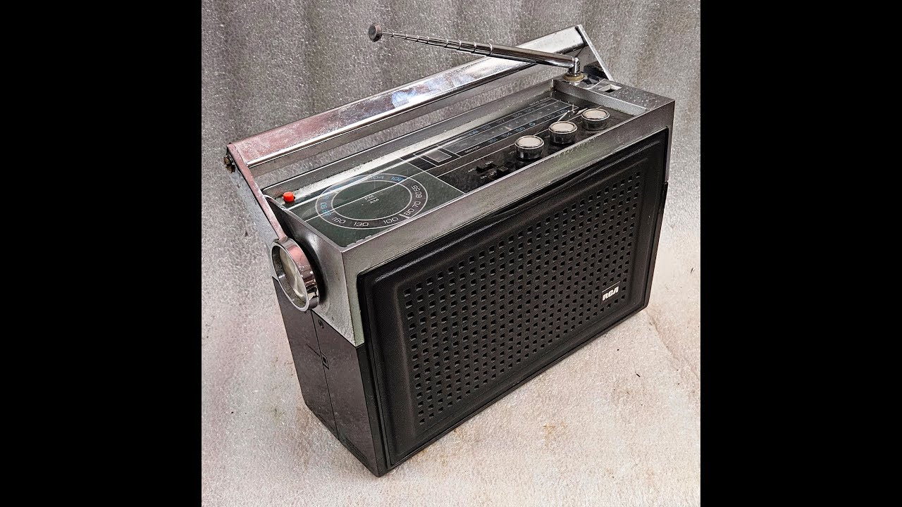 RCA Solid State AM FM AB PSB Radio MODEL RZM192E Blk - YouTube