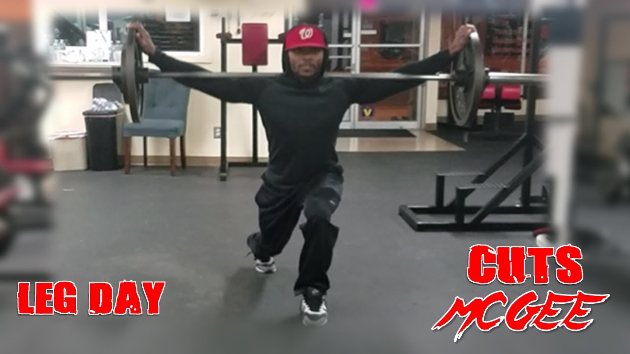 Cuts Mcgee LEGS!!! - YouTube