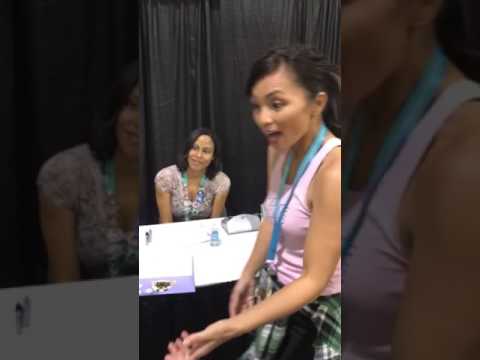 I meet Jennifer Paz - YouTube