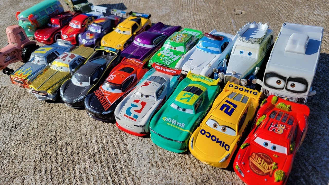 Disney Cars model car runs backwards down the slope ☆ Lightning McQueen ...