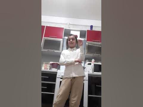 Она говорит люблю но потом снимает маску и сумочку хочу хочу туфли чуми ...