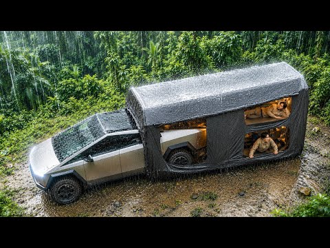 Camping im STARKEN REGEN | Zweistöckiges Aufblasbares Zelt Verbunden mit einem Cybertruck