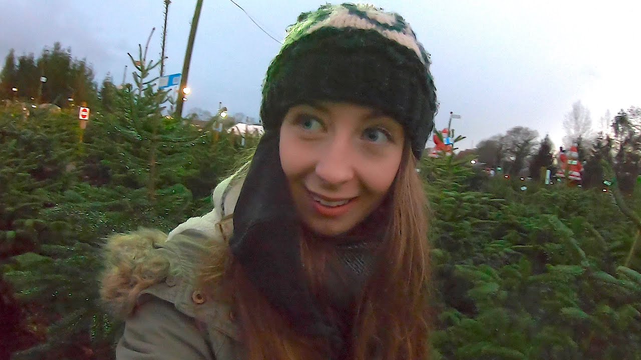 We Got Our Christmas Tree Vlogmas Day 3 Youtube