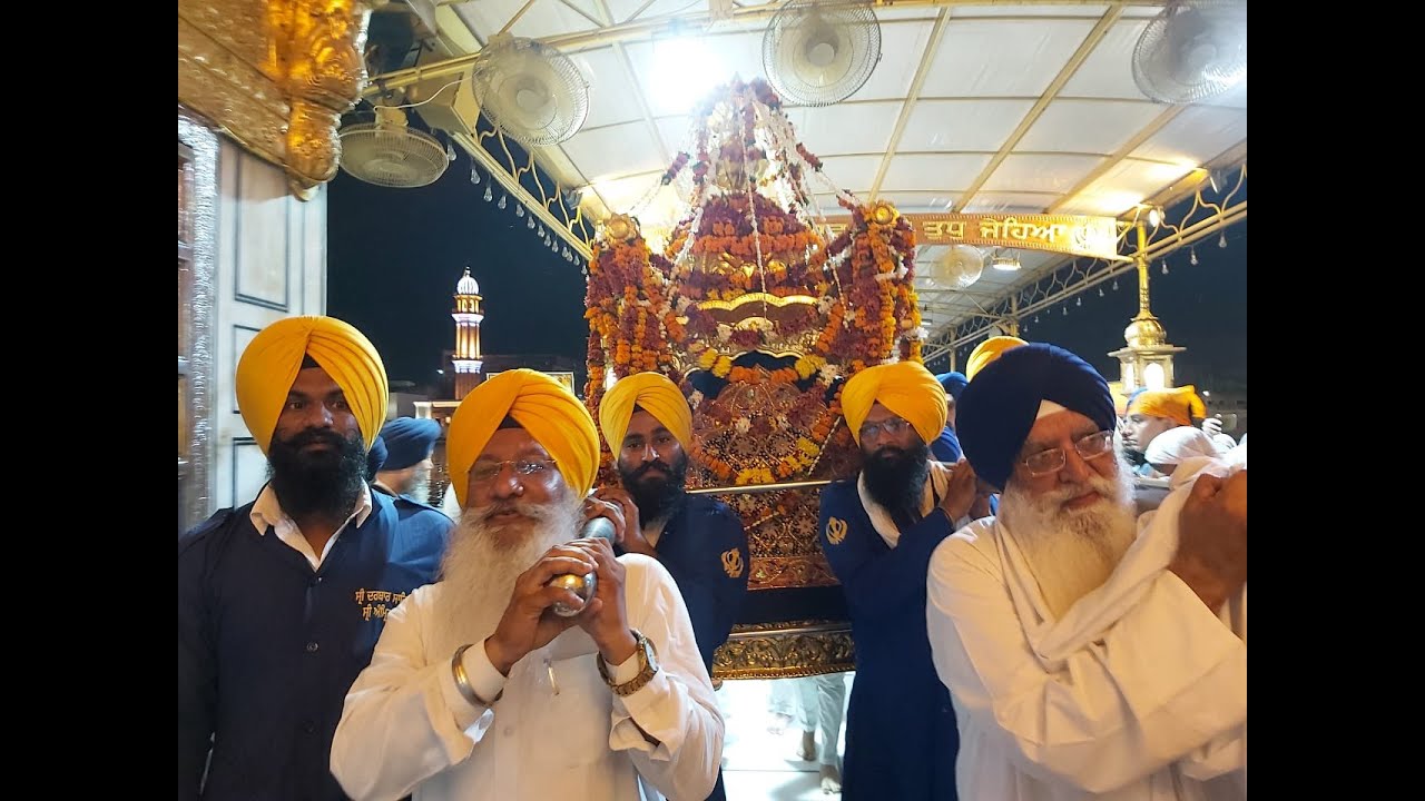 Guru Guru Gur Kar Man More Guru Bina Mai Nahi Hor ( shabad gurbani ...