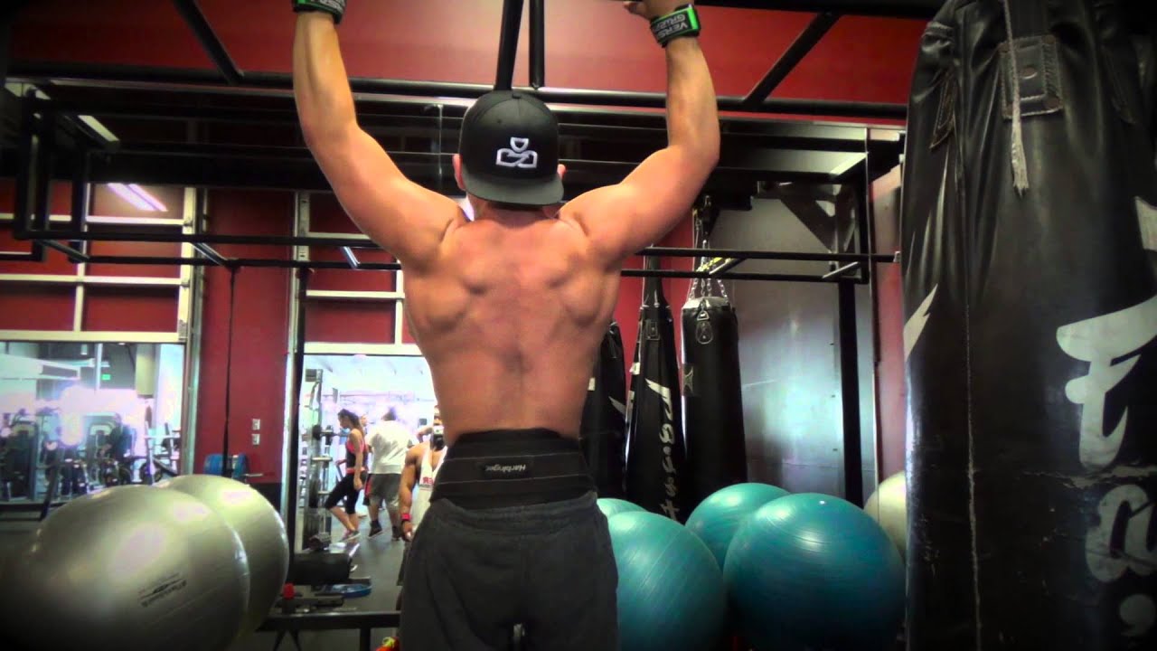 New Deadlift Platform, Back Progress, Glutamine Posing - YouTube