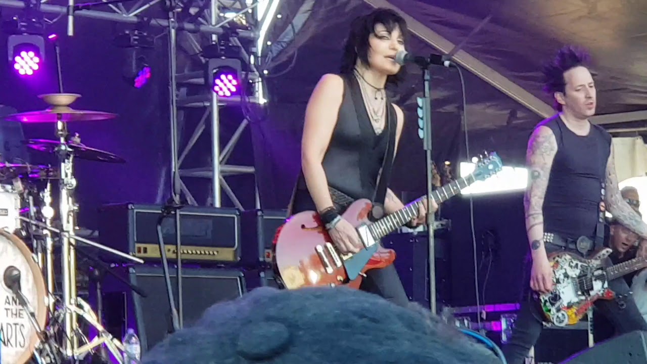 Joan Jett & The Blackhearts, Do You Wanna Touch Me. Red Hot Summer Tour ...