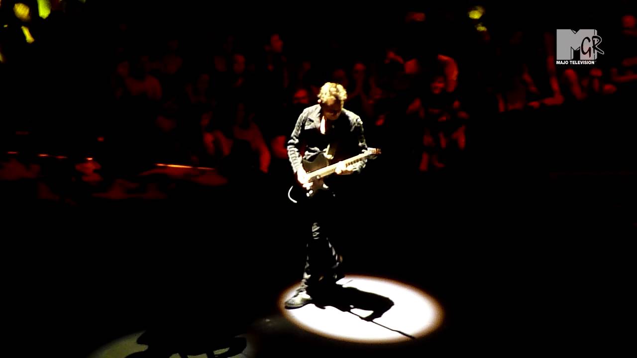 MUSE - Uprising (Prague 2016) HD - YouTube