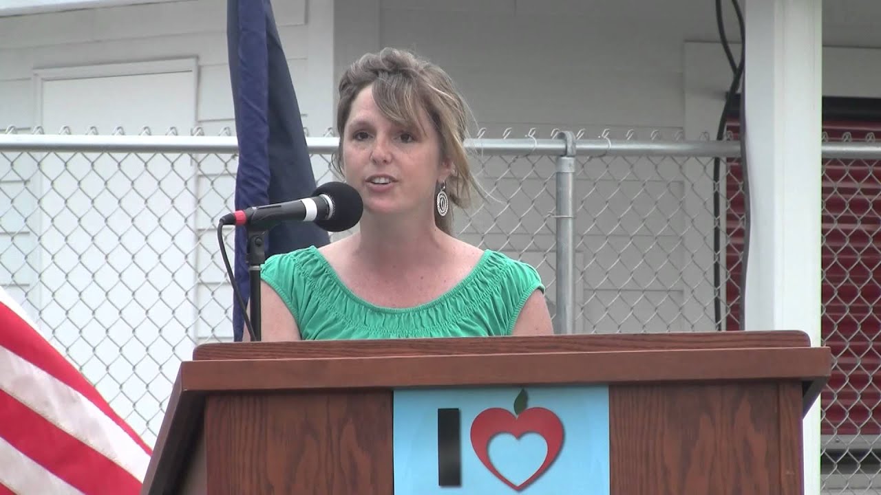 Kristi Ruggles Rally for public Schools - YouTube