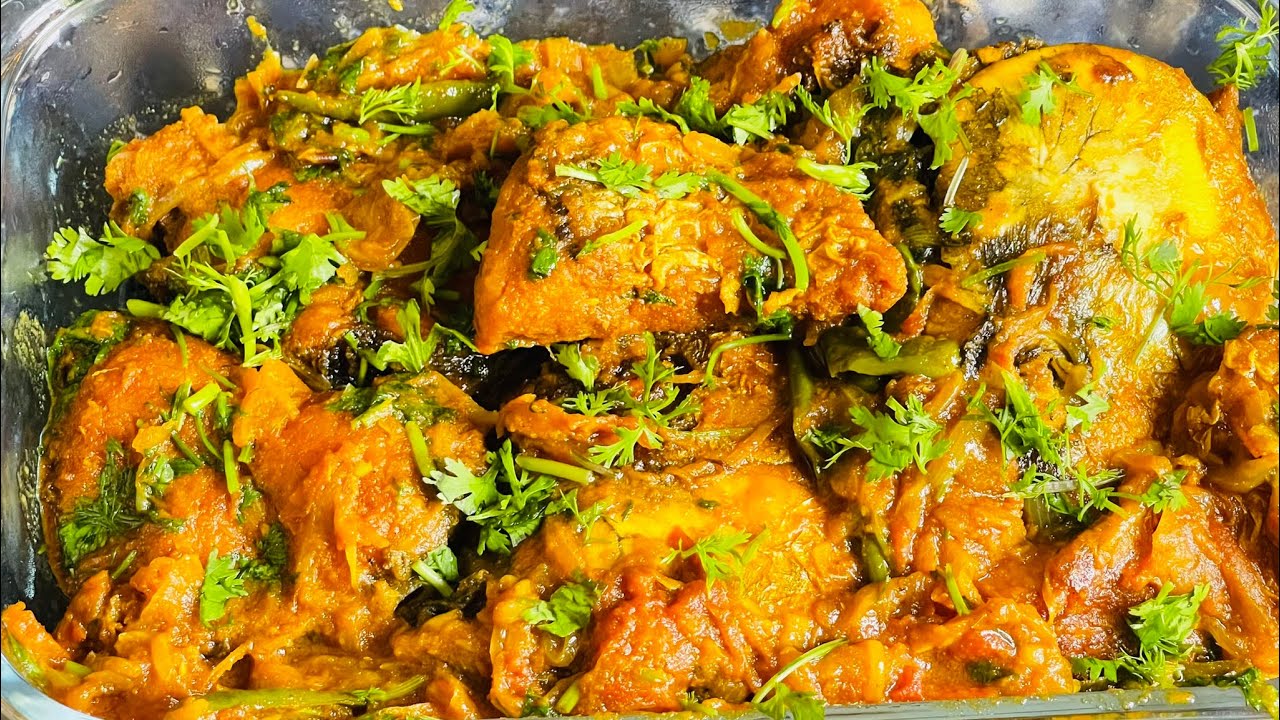 রুই মাছ টমেটো দিয়ে ভুনা || Rui mach vuna - YouTube