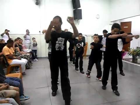 ICPB - Santa Lidia - Grupo  Dançando BATE-PESADÃO.