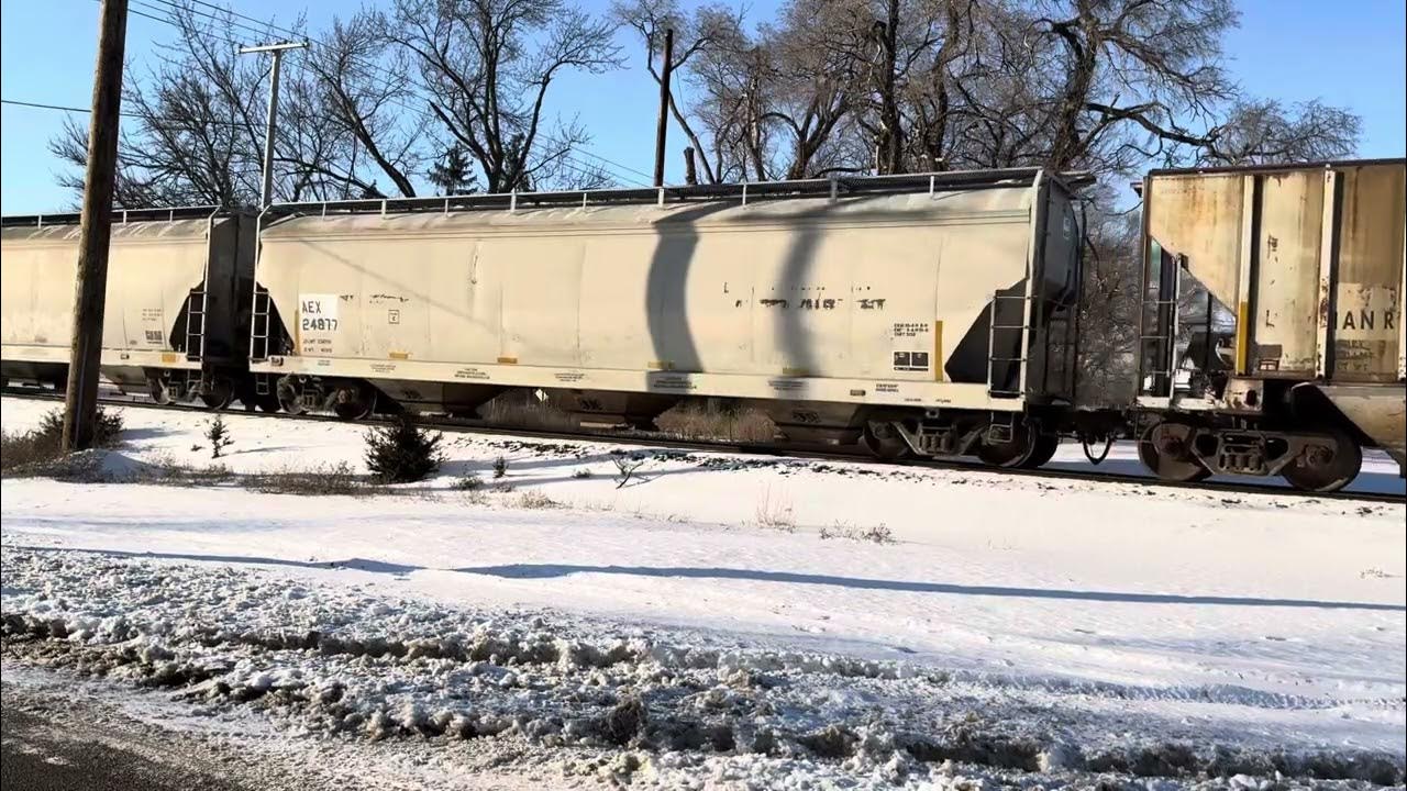 IANR 451 Slugs 3957, 3954 IANR 461 Waterloo Iowa - YouTube