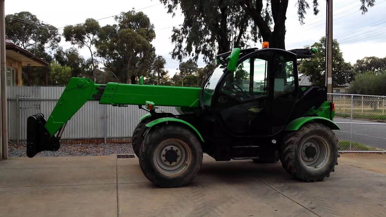 3000kg 9m lift Telehandler - YouTube