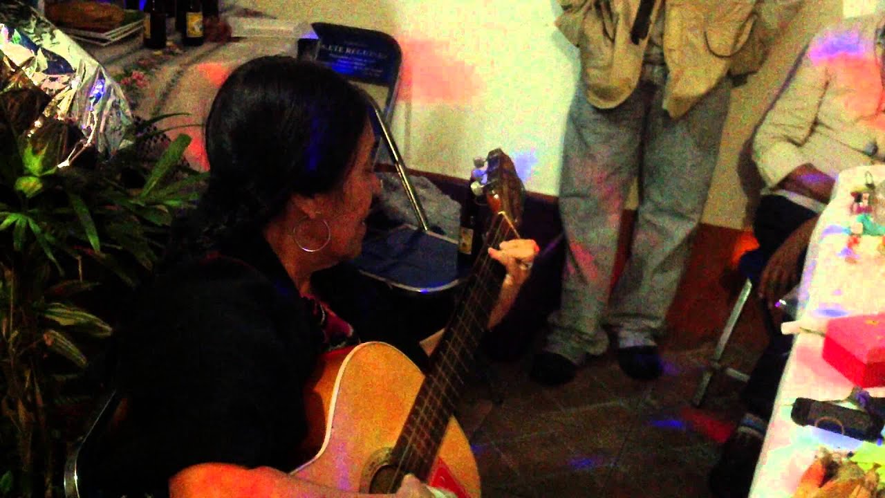 Silvia Maria, cantante - YouTube