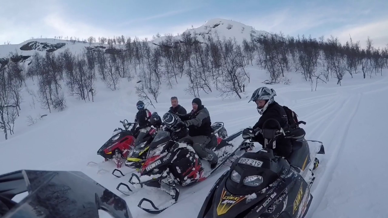 Ski-Doo Summit Rev G4 850 vs Boondocker Turbo Polaris - YouTube