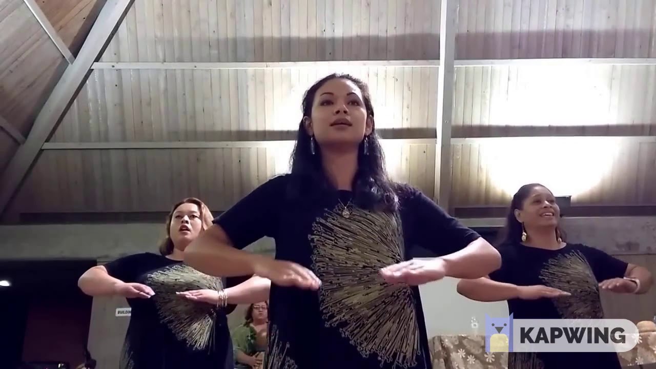 Hula Kahiko Ka Hula Piko 2016 - YouTube
