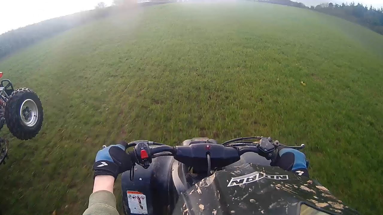 Trx250ex VS Quadzilla r100 (Drag Race) - YouTube