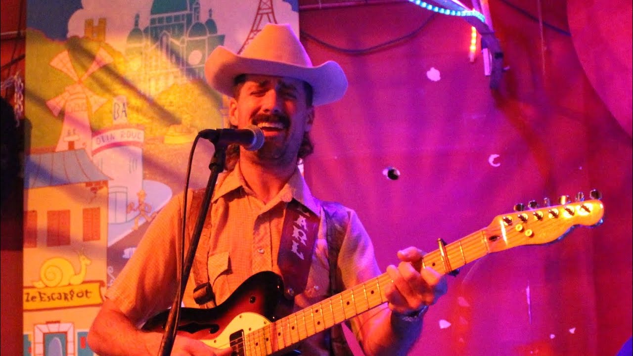 Dylan Earl performs "I Saw The Arkansas" Live in Houston on 3/14/2023 ...